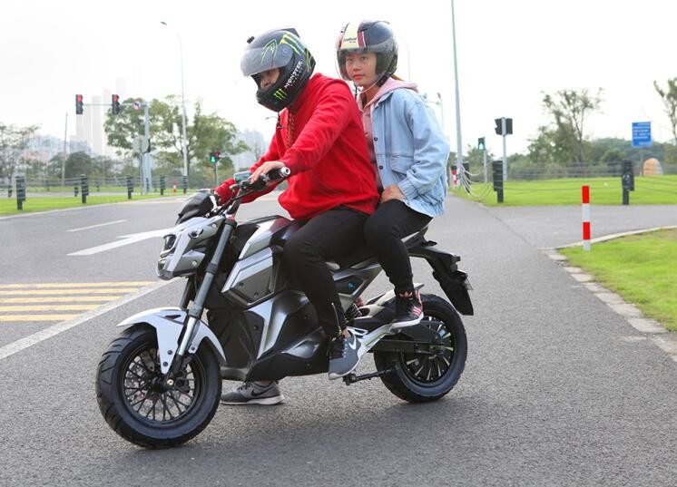 motociclo elettrico del motorino 2000w con 72v 20 - 60ah acido al ...